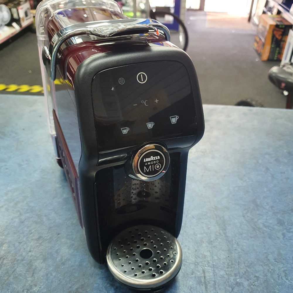 Pre-owned Lavazza Amodo Mio LM 6000 with milk frother - Own4Less